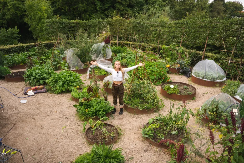 OmVed Gardens